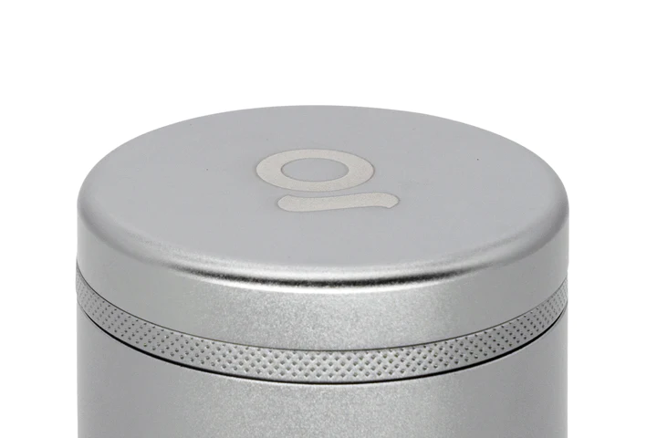 Flower Petal Toothless Grinder with Storage - BC Extract Supply